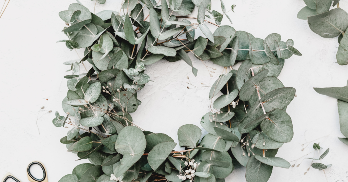 Simple Steps for a Minimalist Christmas and Holiday Season - Good On You